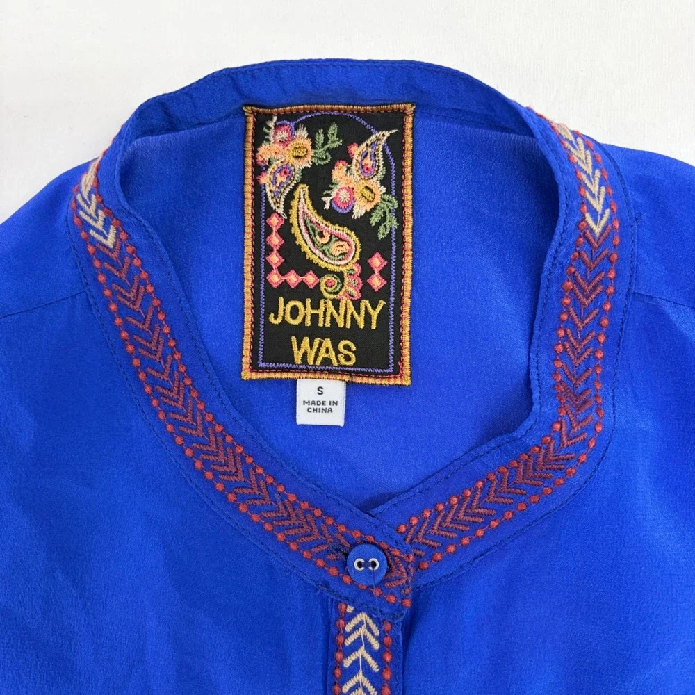 Johnny Was | Tops | Johnny Was Silk Blouse Floral Crane Print Womens ...